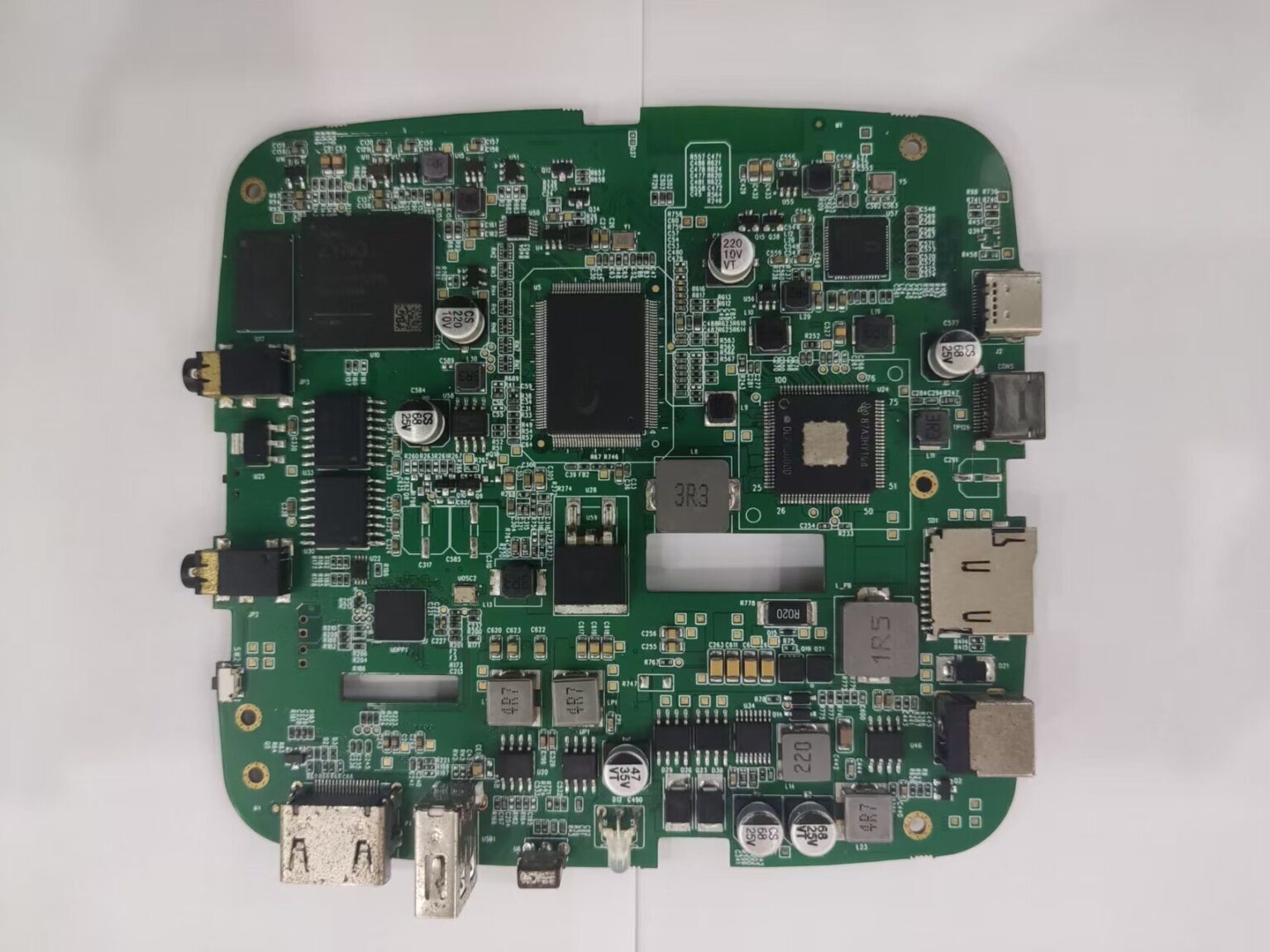Core Motherboard for Embedded Systems